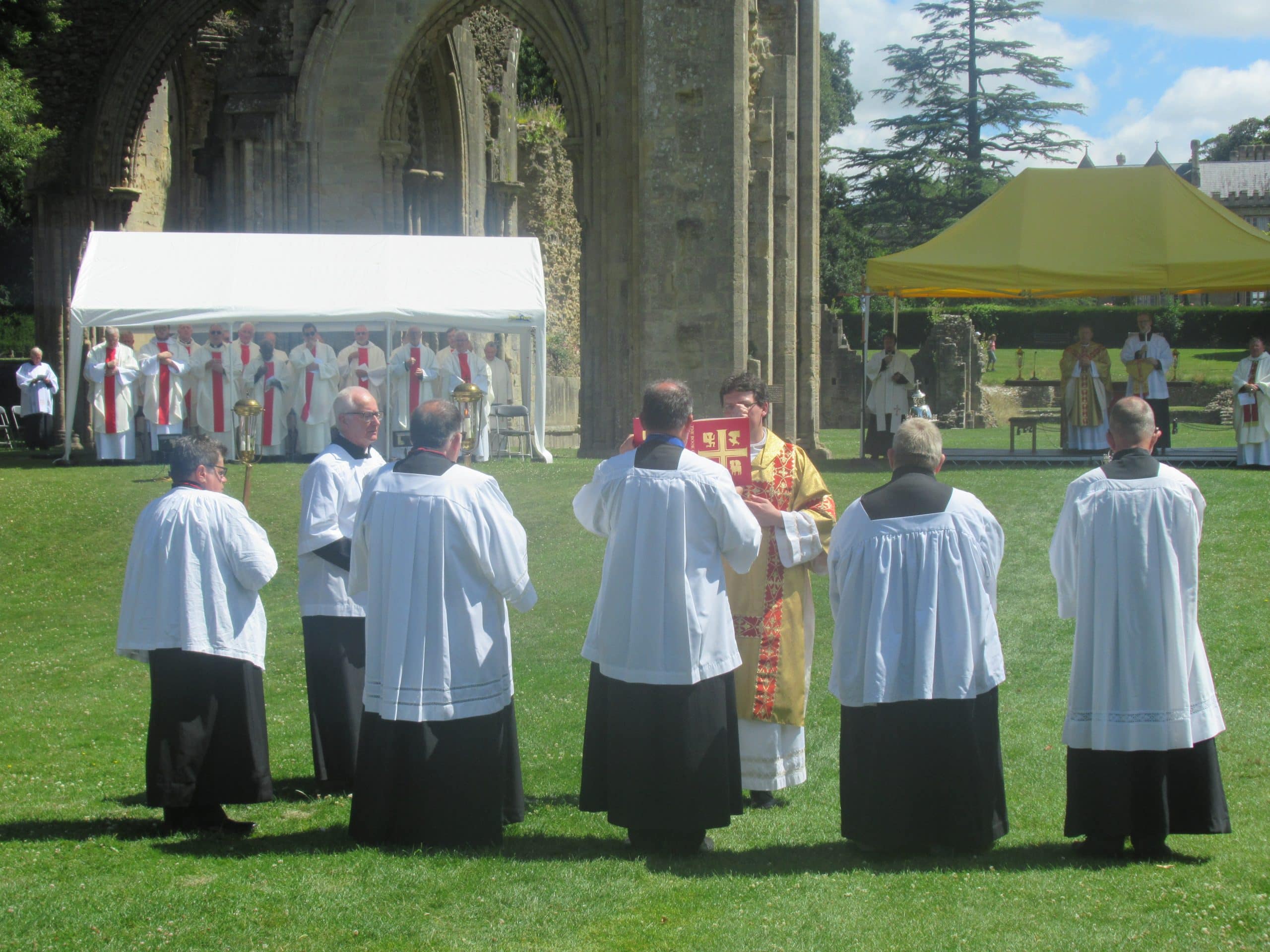 Pilgrimage in Glastonbury - Glastonbury Information Centre